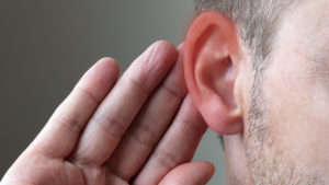 Sai perché le orecchie diventano rosse e calde? | OK Salute