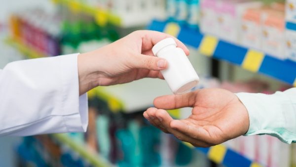Farmaci generici: 5 cose da sapere prima di acquistarli | OK Salute